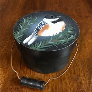 Accents | Nwt Wooden Chickadee Round Box | Poshmark